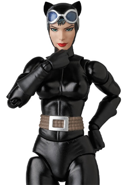 Mafex Catwoman Hush Re Issue Action Figure Toyz In The Box